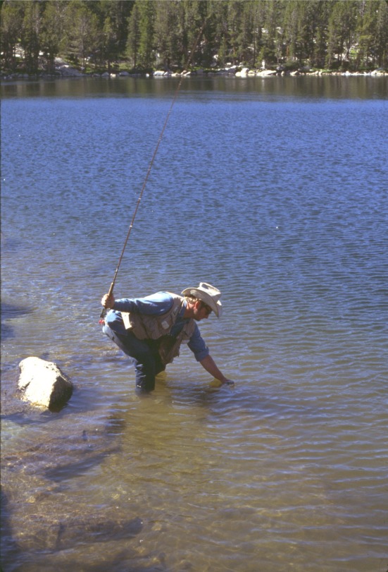 Fishing Dipper and Pallet