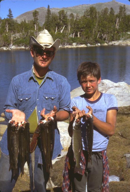 Fishing Dipper and Pallet